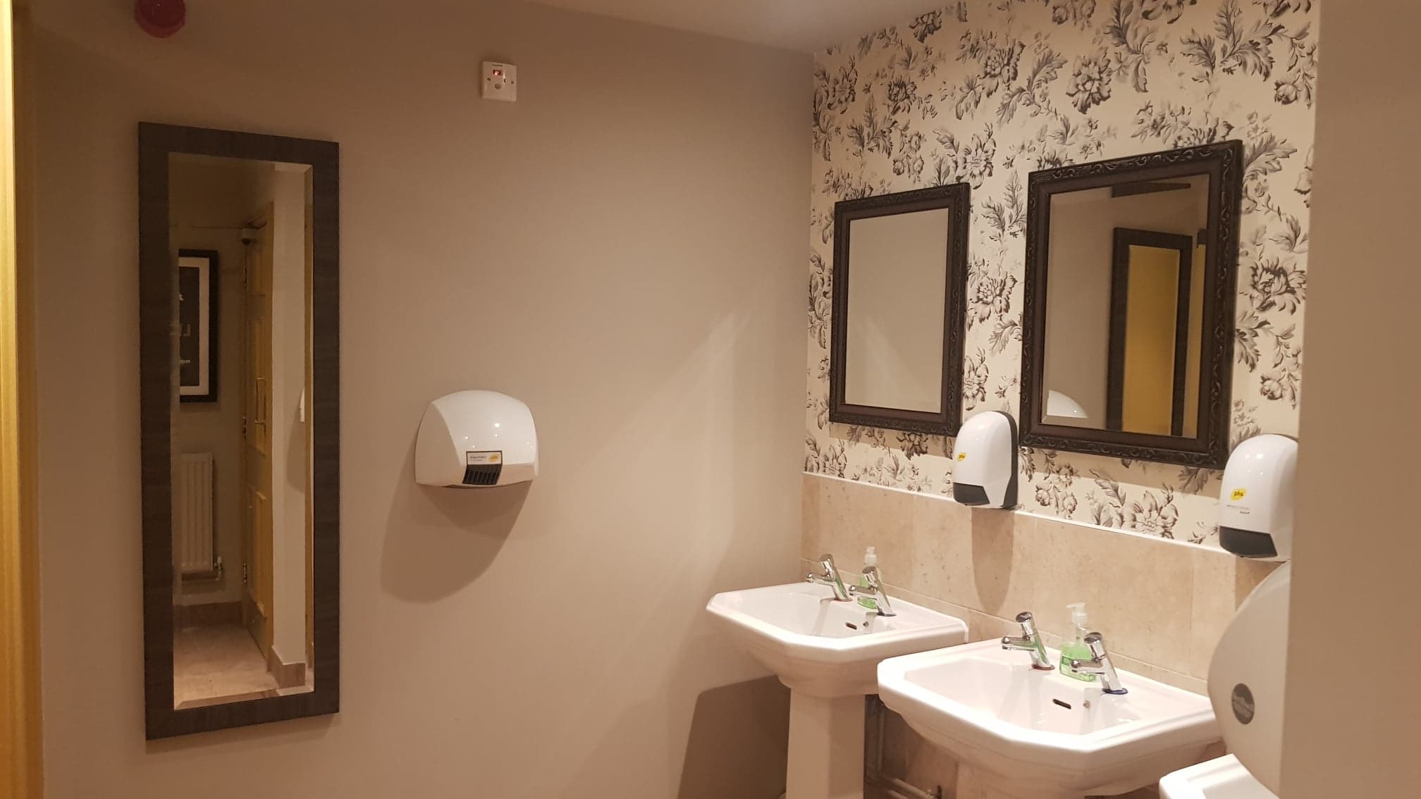 Bure Farm Pub Review, Bicester - The Family Ticket