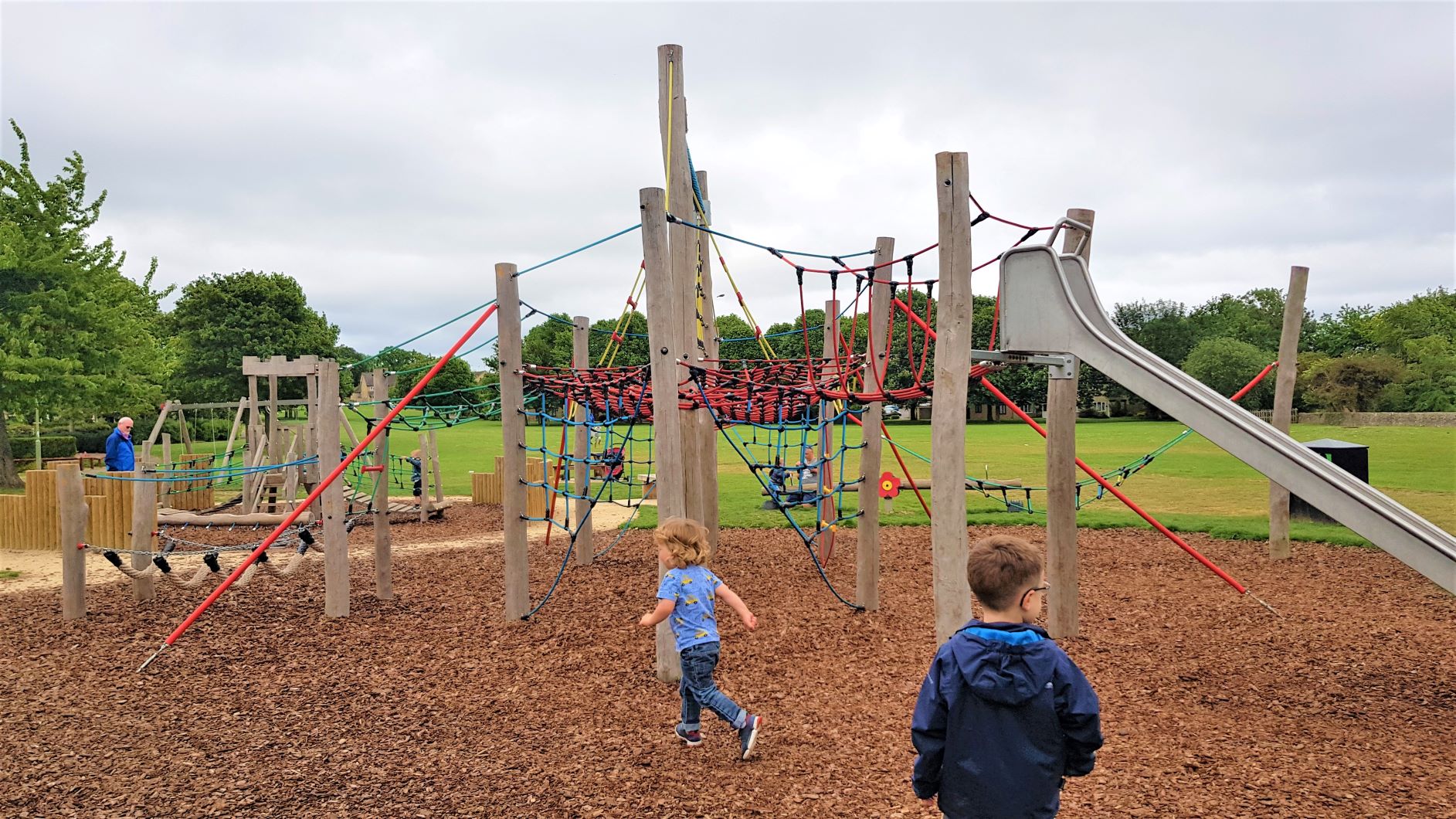 Oxlease play park | Witney - The Family Ticket Review